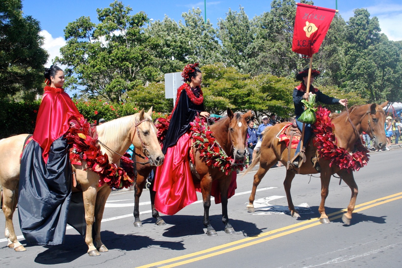 Over 100 pictures from the 2012 Paniolo Parade posted on our Facebook ...
