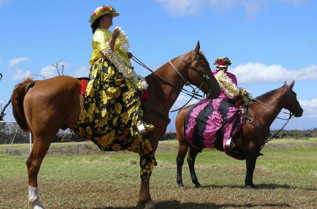 Wrapping a Paʻu Skirt - Paniolo Preservation Society
